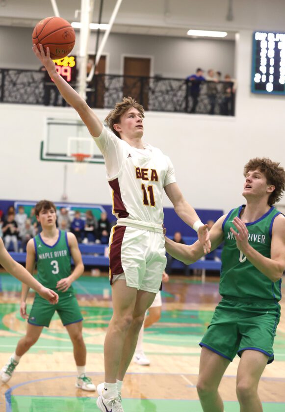 Bucs hold on, defeat Eagles 74-64 | News, Sports, Jobs - Faribault ...